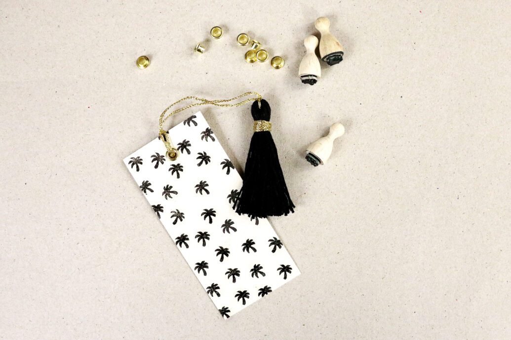 DIY Lesezeichen stempeln mit Quaste